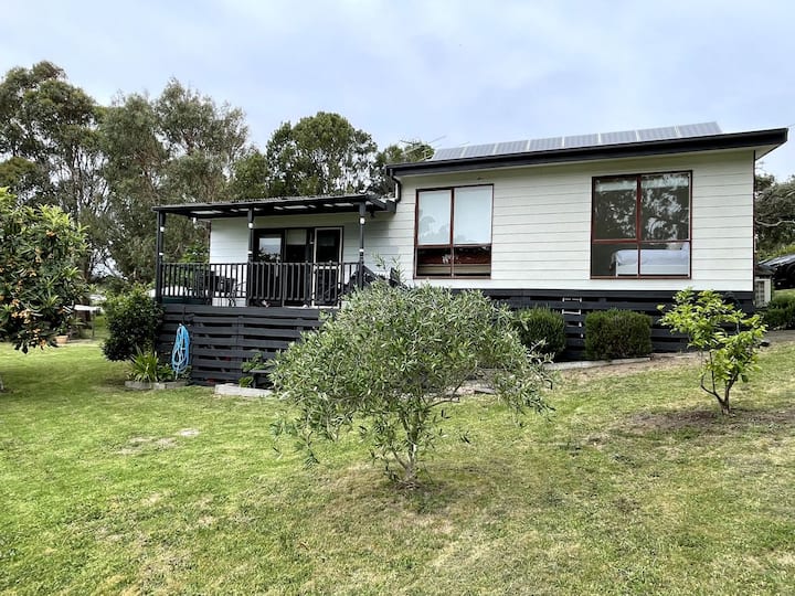 Welcome To Crichton8, Idyllic Cottage In Venus Bay - Venus Bay