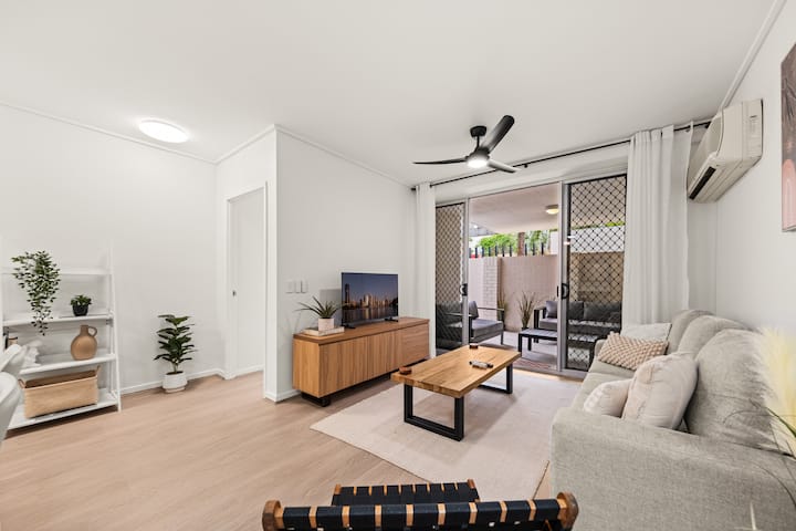 Vibrant 2-bed Apartment With Pool And Gym Access - Windsor