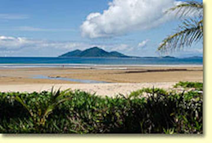 Bluefin House Beachfront Access - Mission Beach