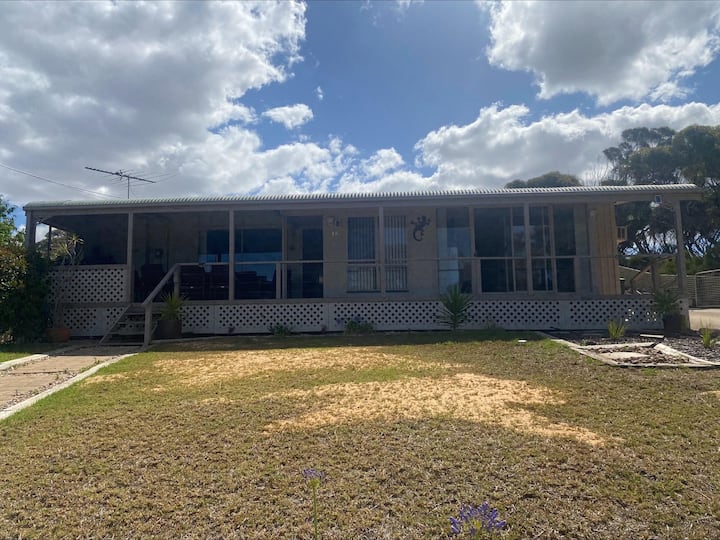 Alba - Stunning Sea Views, Free Wifi! - Port Vincent