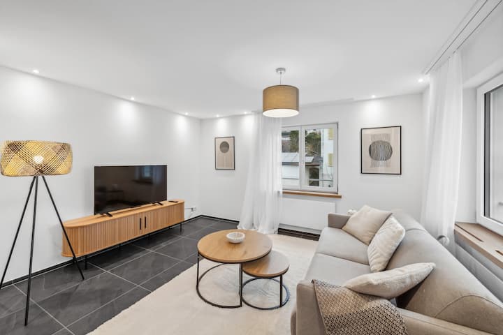 The R Apartment Rheinfall - Central, Free Parking - Canton of Schaffhausen