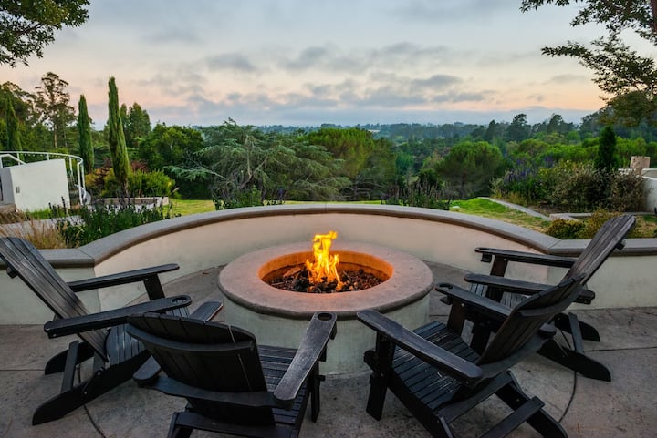 Located Among Trees, 2 Rooms W/ Scenic View - Santa Cruz, CA