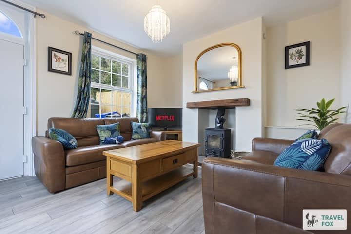 Pear Tree Cottage: Pool Table 10min To Altontowers - Uttoxeter