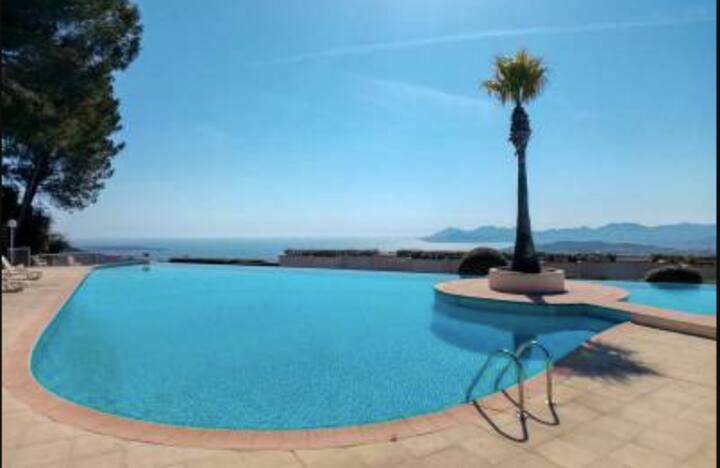 Studio Avec Vue Sur Mer Et Piscine - Mougins