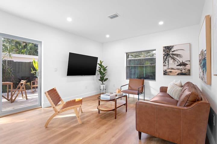 Spacious, Bright Condo-victoria Park Near Beach - Fort Lauderdale, FL