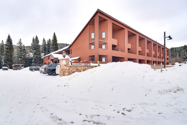 Walk To Winter Park Resort: Condo W/ Hot Tub! - Winter Park, CO
