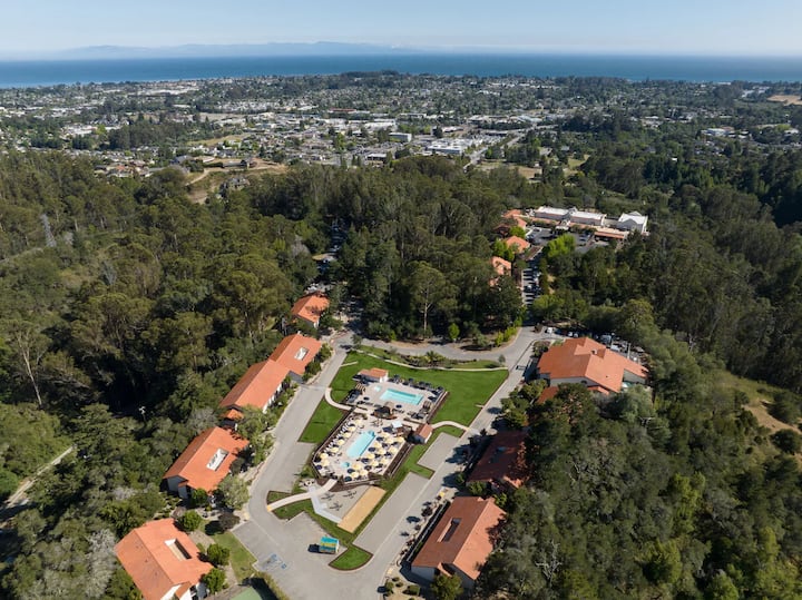 1 King Junior Suite Resort View With Patio - Santa Cruz, CA