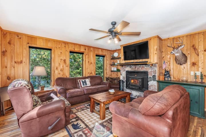 Eagle River Clover Pines Holiday Home - Eagle River, WI