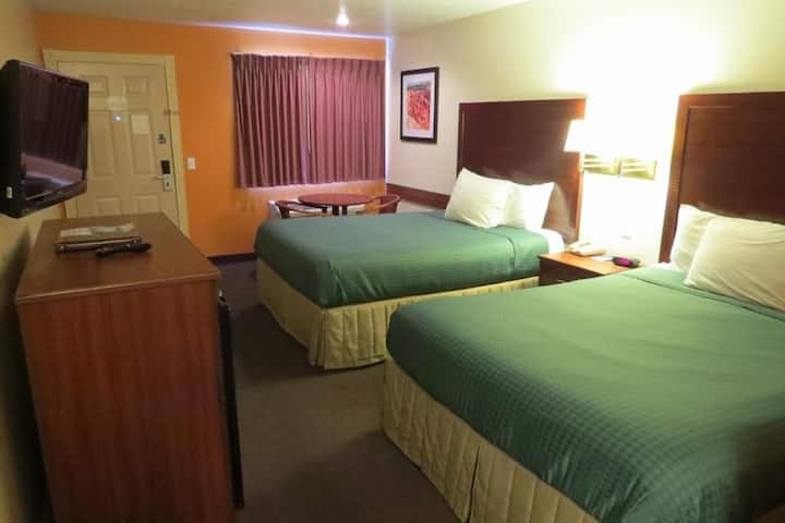 3 Family-friendly Rooms With Access To Pool Fun - St. George, USA