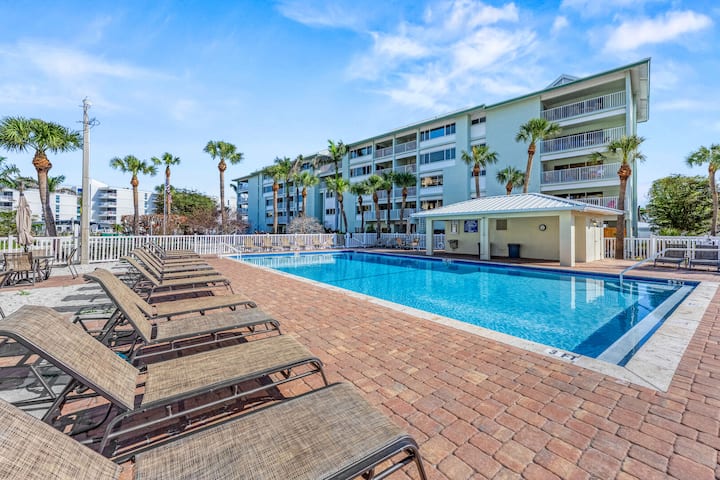 Casita Mar | Pet Friendly, Siesta Key Home W/ Pool - Siesta Key, FL