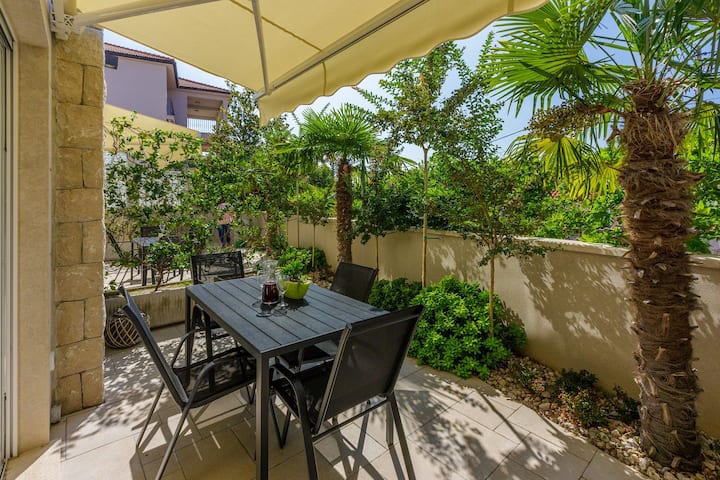 Malerisches Apartment Nur 500 Meter Zum Strand Mit - Crikvenica