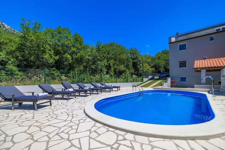 Villa à Couper Le Souffle Avec Jacuzzi, Piscine Pr - Crikvenica