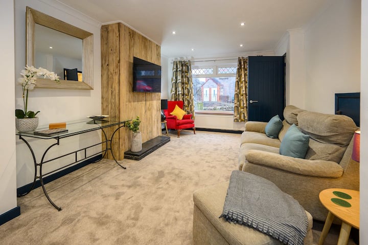 Little Coto: Bristol Home By Stae-homes - Bristol