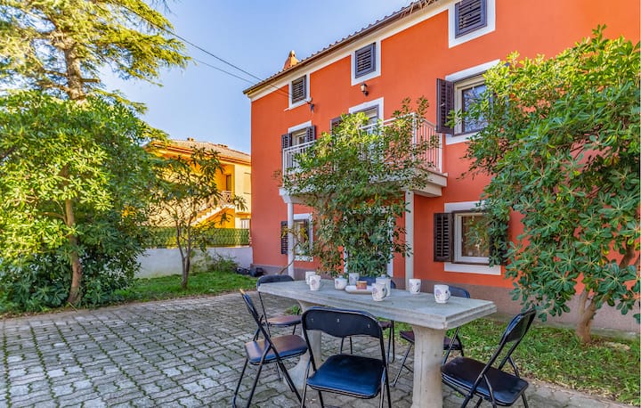 Lovely Home In Sisan With Wifi - Pješčana Uvala