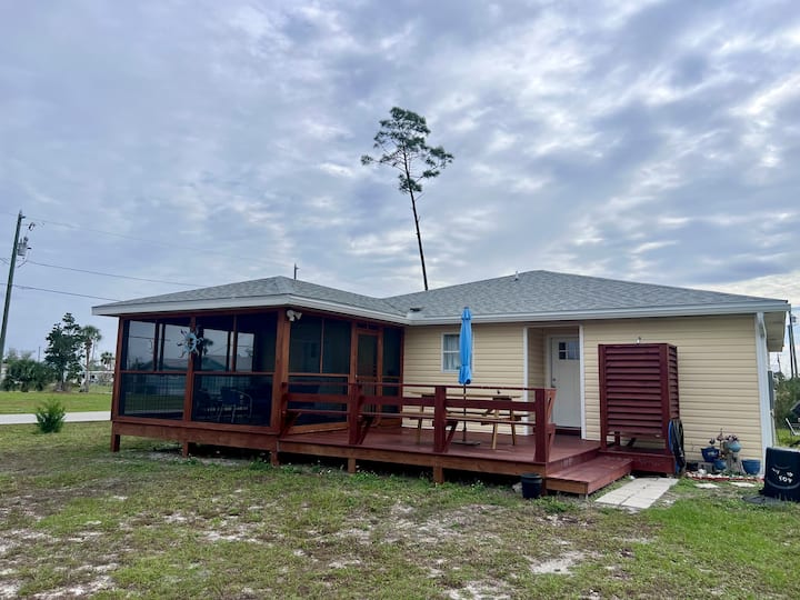 Beach Nest - Mexico Beach, FL