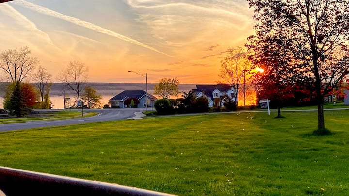 Lakeside Lookout:thanksgiving Stay Comes With Pie! - Sampson State Park, Romulus
