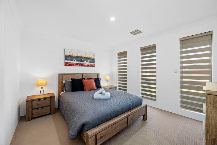 7 Perfect Family Home In Brabham - Perth