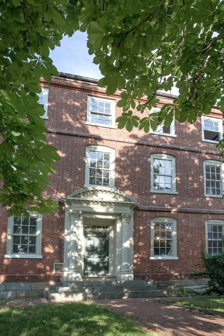 Quiet Retreat In The Heart Of Downtown - Salem, MA