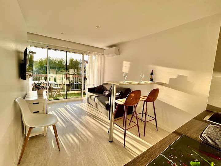 Bnb Renting 2 Pièces à 50m Des Plages Terrasse - Juan-les-Pins