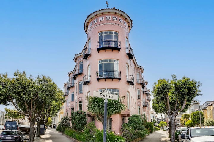 Stunning Sf Top Floor Condo With Bay Views - Sausalito, CA
