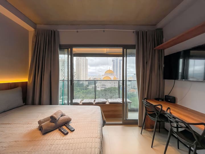 Swimming Pool And Rooftop In Paraiso, Paid Parking - Paraíso