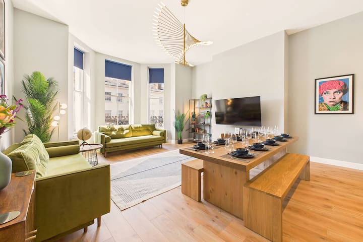 Luxury 3-bed Apartment For 12 In Central Liverpool - Wirral