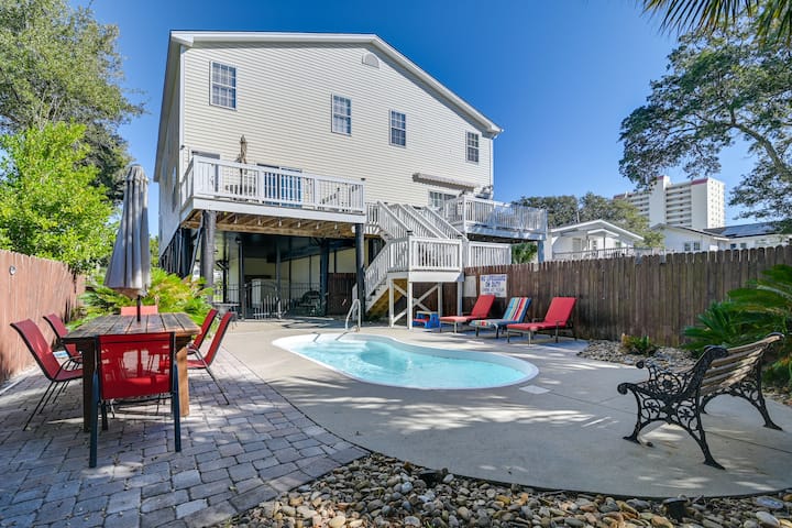 2 Blocks To Ocean: Garden City Beach Home W/ Pool! - Garden City, SC