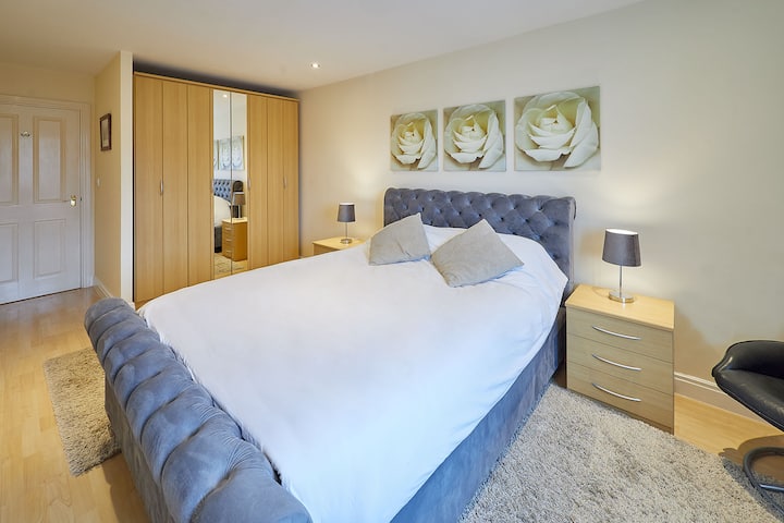 Host & Stay | Seal View - Whitby