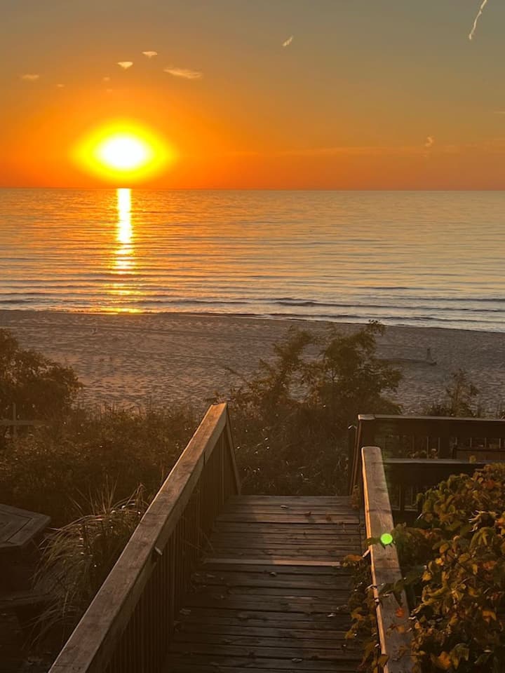 Endless Sunsets Cabin 2 - South Haven, MI