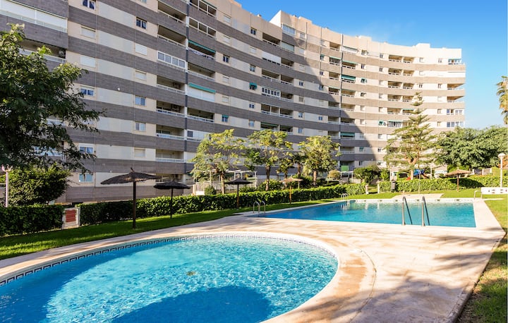 Awesome Apartment In Campello With House Sea View - El Campello