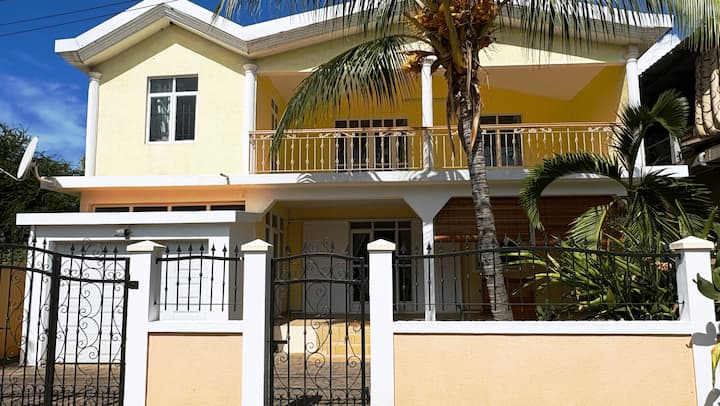 Villa Calme 5 Chambres, Proche Plage Et Terrasses - Port Louis