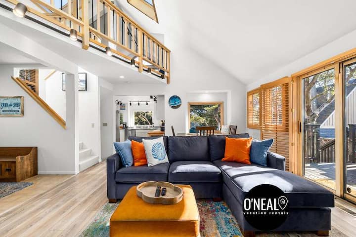 Schwan Lagoon Home - Stunning Views! - Santa Cruz, CA