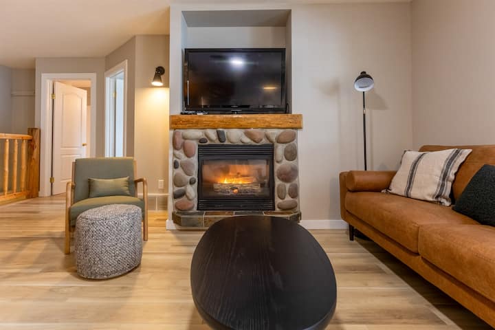 Newly Renovated 3 Bedroom L Sleeps 8 - Fernie
