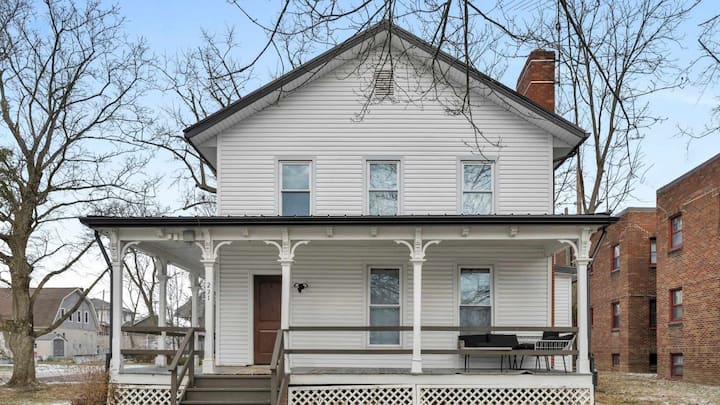Historic 5br Home With Fire Pit & Outdoor Space - Medina, OH