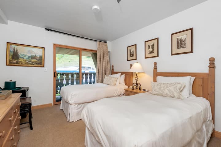 Bridge Street Lodge | 310 - Hotel Room  Gold - Vail, CO