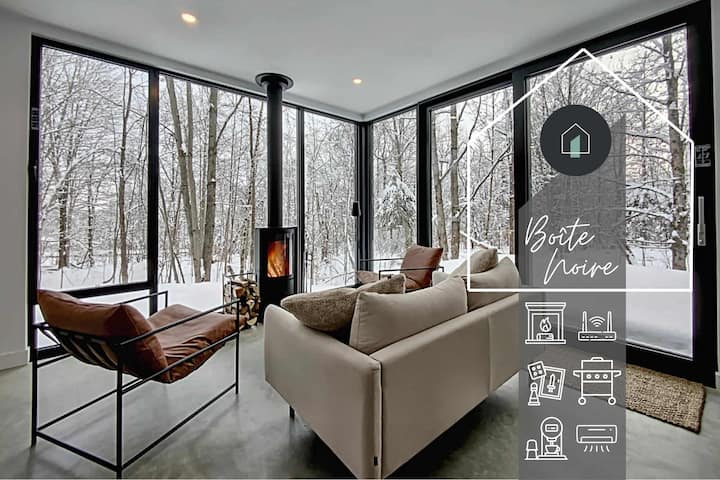 Chalet La Boîte Noire – Un Chalet éPuré En Nature - Mont Sutton, QC