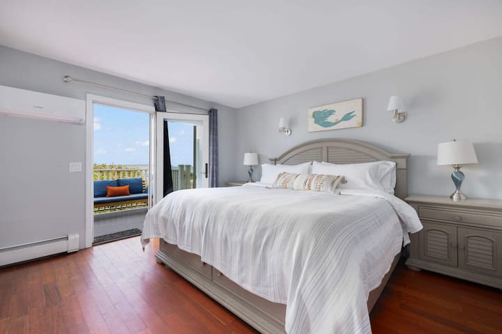 Waverly Suite 2 On The Beach - Block Island, RI