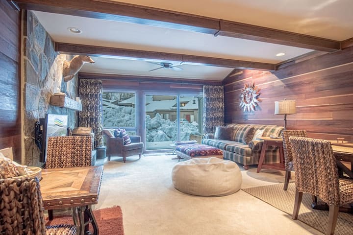 Ski-in/ski-out To Baldy + Outdoor Pool - Ketchum, ID