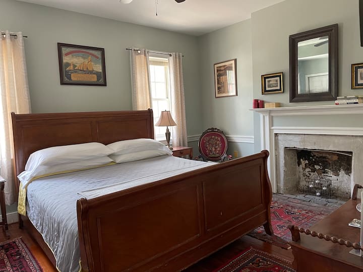 Light Horse Inn: Suite 2 - Harpers Ferry, WV