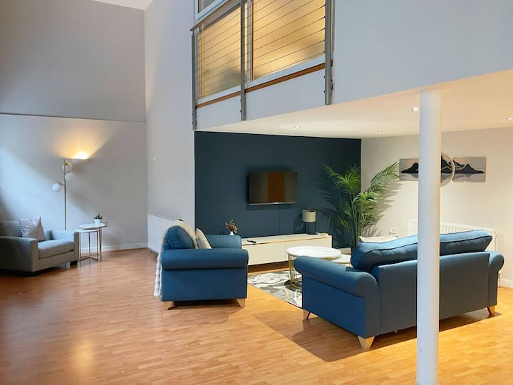 Sec Hydro Duplex In Finnieston - Glasgow