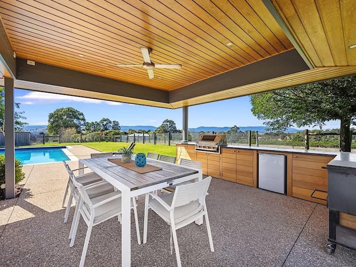 Hubbard Hill Yarra Glen Oasis: 4-bdrm Home With Po - Yarra Glen