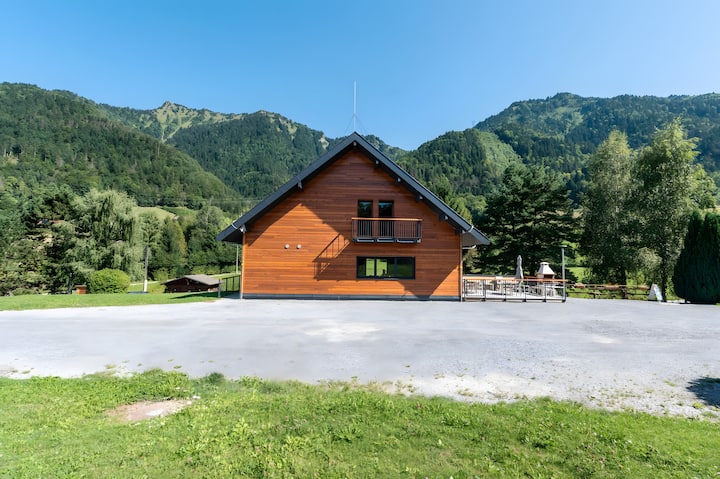 Privatisation Hostel - Albertville