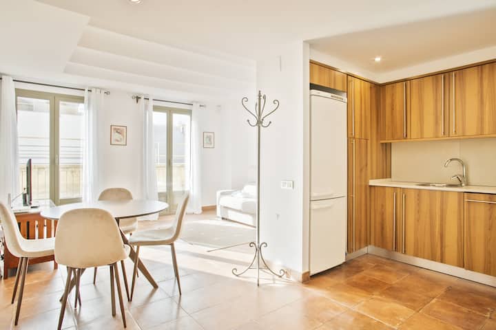 21. Dali 51 Apartment - Barcelona
