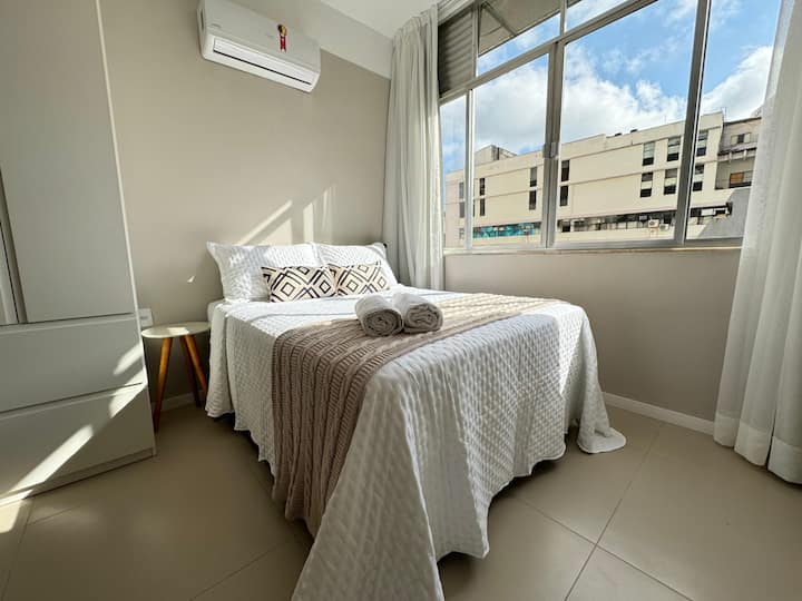 Studio Em Laranjeiras | A/c, Wi-fi E Smart Tv - Rio de Janeiro
