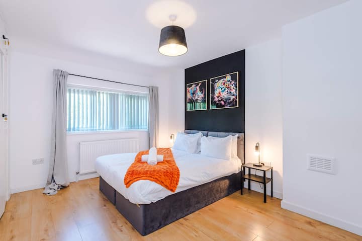 Modern Stylish Home | Ideal For Business Stays! - Birmingham