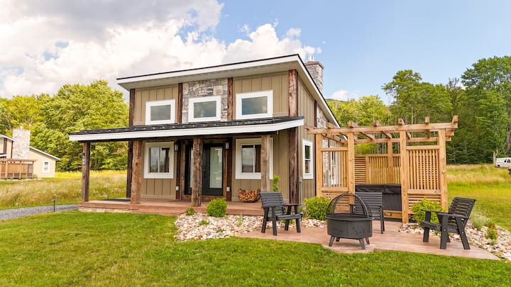 Cabin 7 (1-bed, Modern-luxury W. Hot Tub) - Canaan Valley, WV