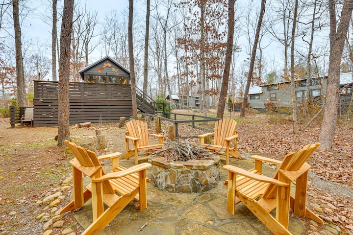 On-site Trails + Furnished Deck: Monteagle Escape! - Monteagle, TN