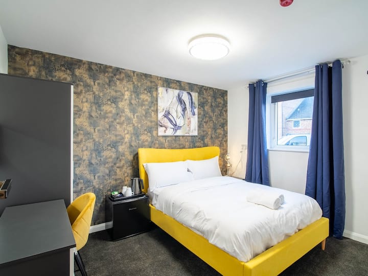 Delightful Space In Home In Private Estate - Sheffield