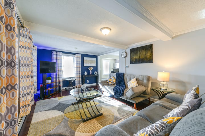 Home Near Skiing & Downtown Worcester - Shrewsbury, MA