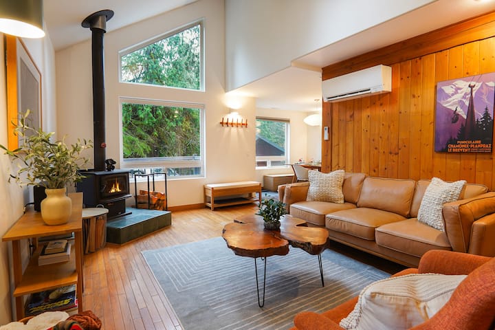 Mt. Baker Magic: Wood Stove & Winter Dreams - Mount Baker, WA
